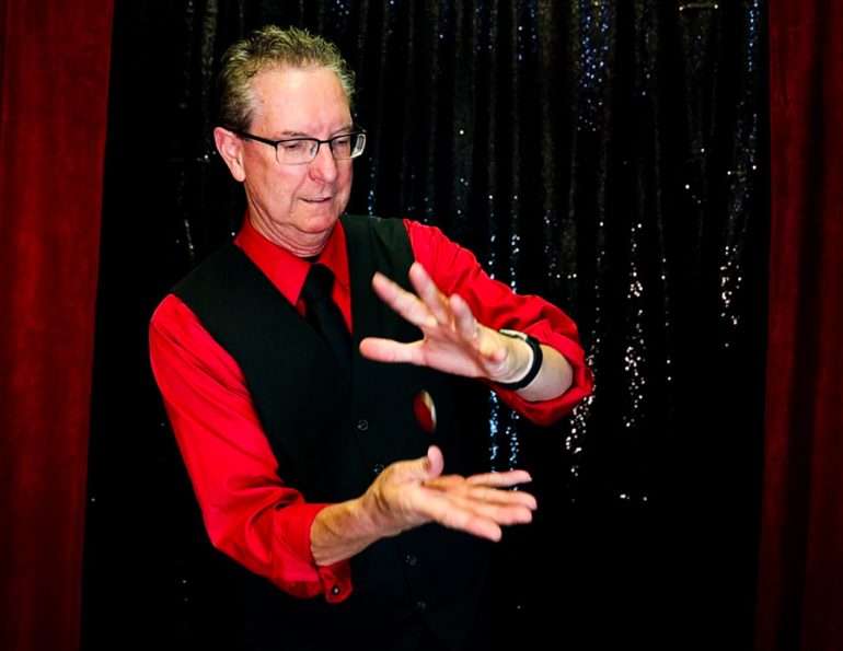 About Greg’s Shows – Magician Greg